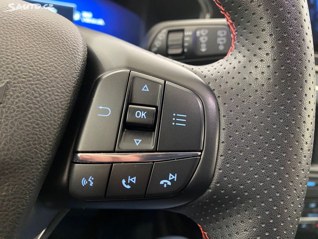Ford Kuga 2.5 Duratec HEV AWD ST Line | Sauto.cz