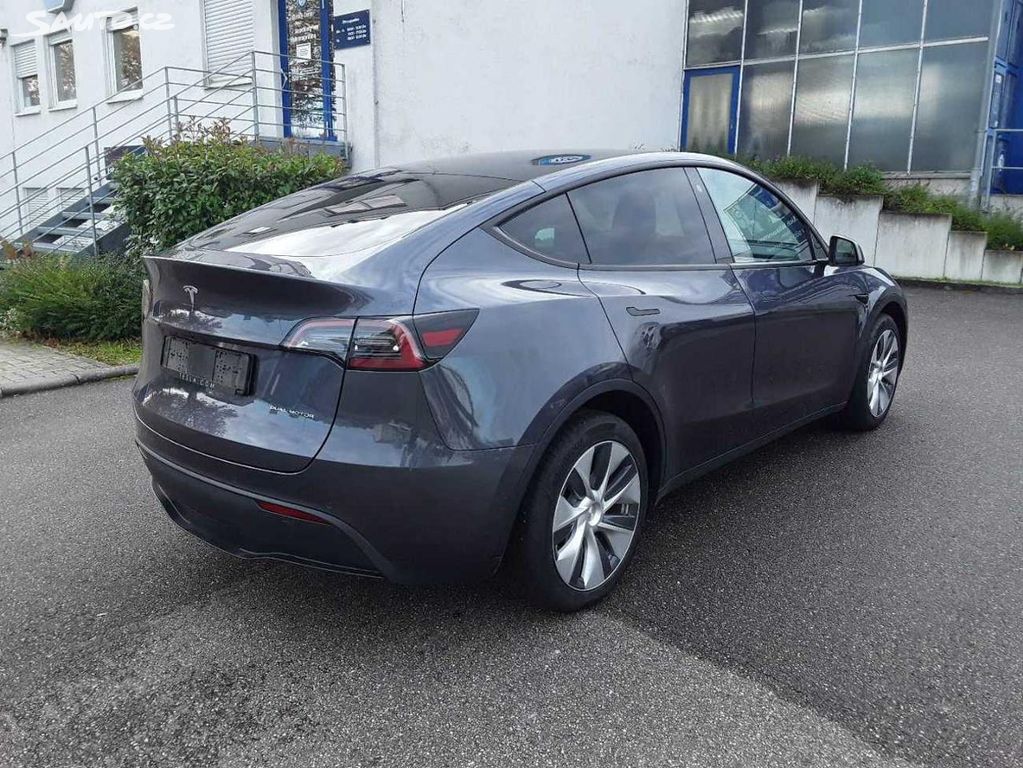 Tesla Model Y LONG RANGE DUAL MOTOR 378kw | Sauto.cz