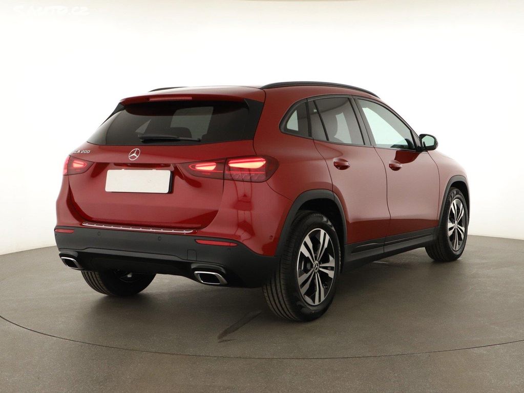 Mercedes-Benz GLA 200, Progressive | Sauto.cz