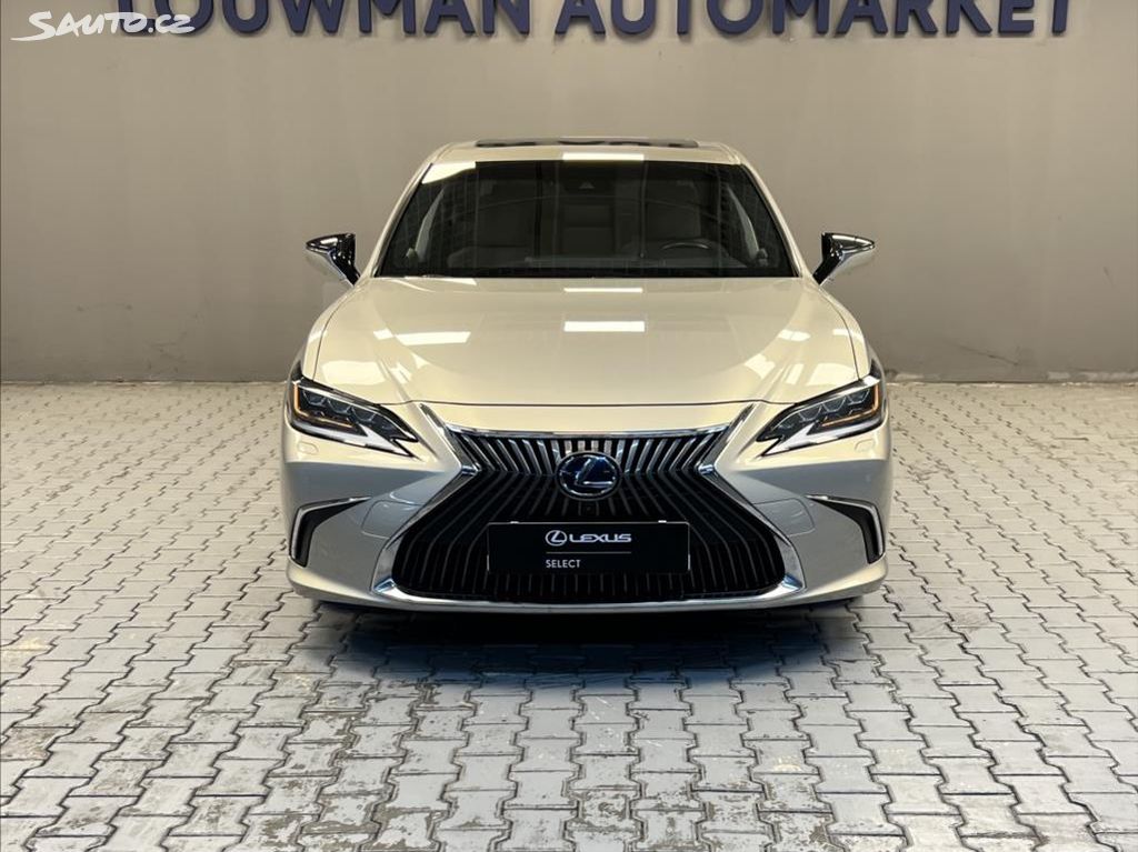 Lexus ES 300h 2,5 LUXURY | Sauto.cz