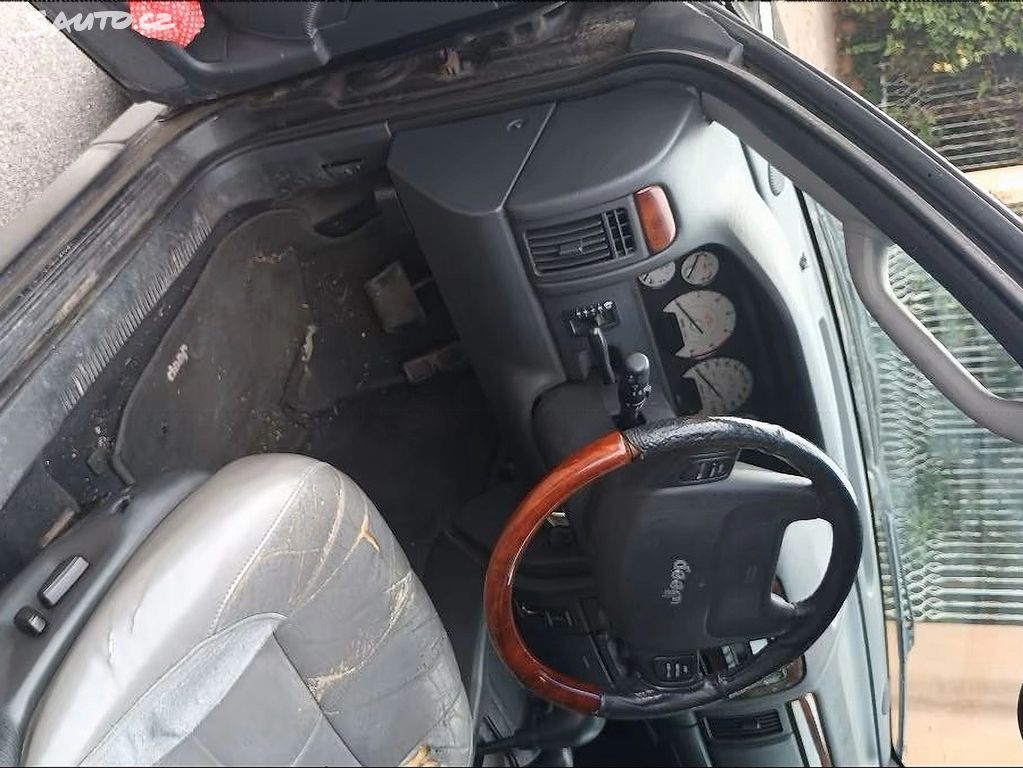 Jeep Grand Cherokee 2.7 V5 120kW OVERLAND ! | Sauto.cz