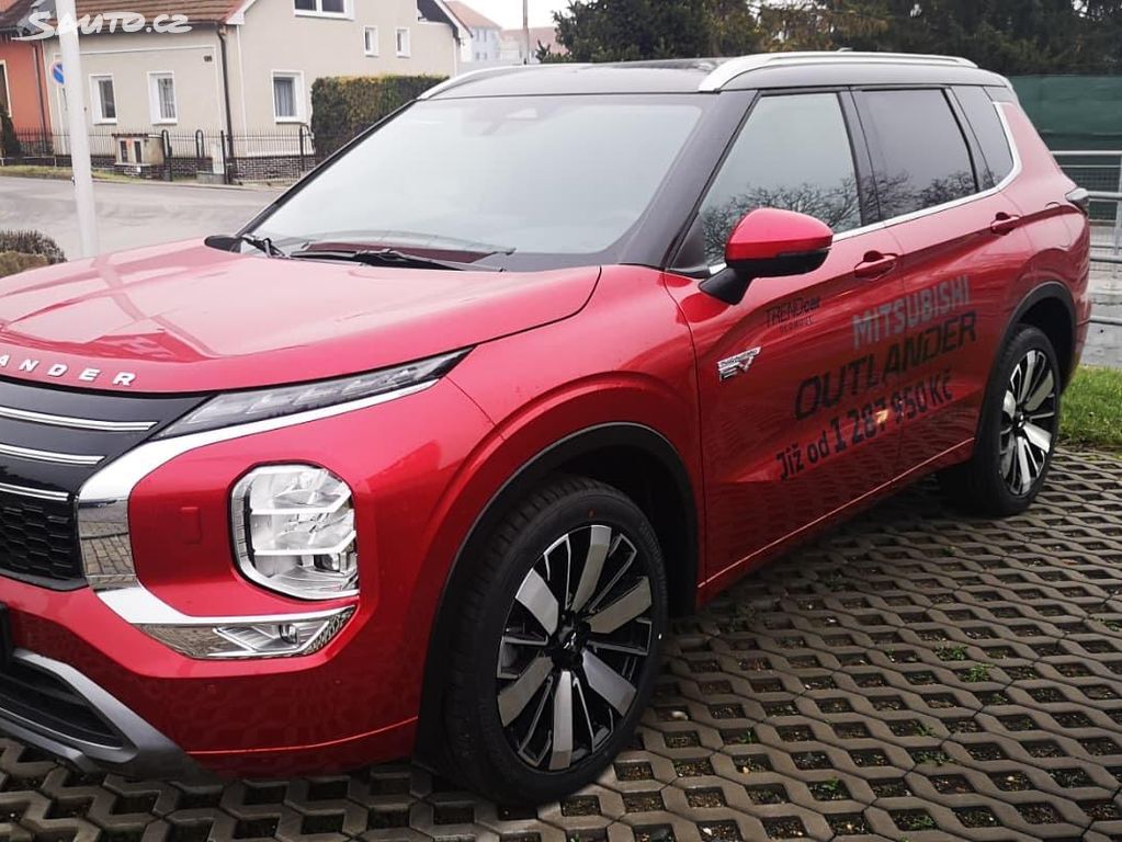 Mitsubishi Outlander 2.4 PHEV INSTYLE 4WD NOVÝ VŮZ | Sauto.cz