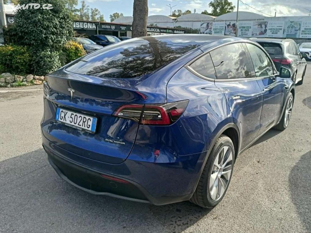 Tesla Model Y LongRange 4x4 AMD Ryzen+Tažné | Sauto.cz