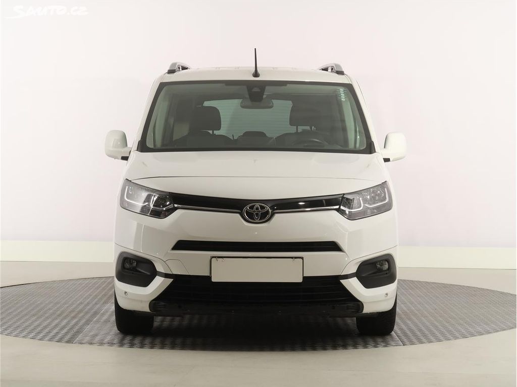 Toyota Proace City Verso Maxi 1.2 T, Family, 7Míst | Sauto.cz