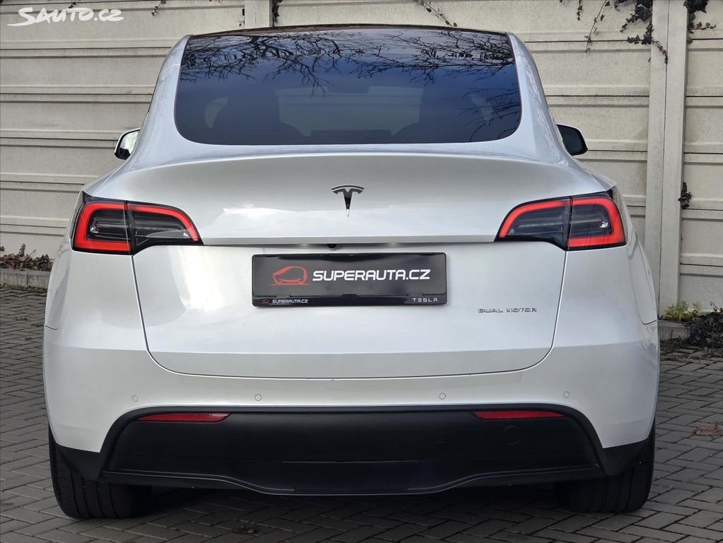 Tesla Model Y 378kW 4x4 LR SoH 92 % 1.maj A | Sauto.cz