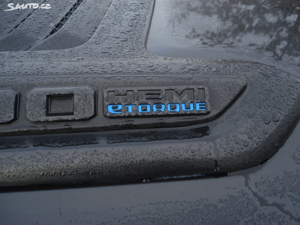 Dodge Ram 1500 5.7 HEMI 295 kW LARAMIE | Sauto.cz