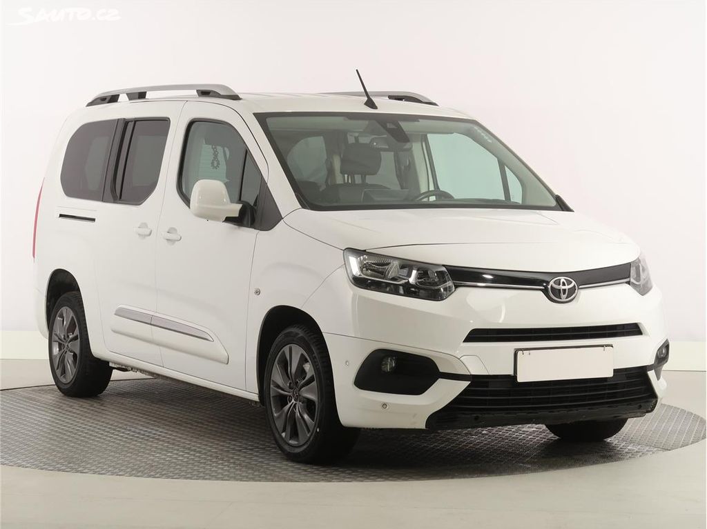 Toyota Proace City Verso Maxi 1.2 T, Family, 7Míst | Sauto.cz