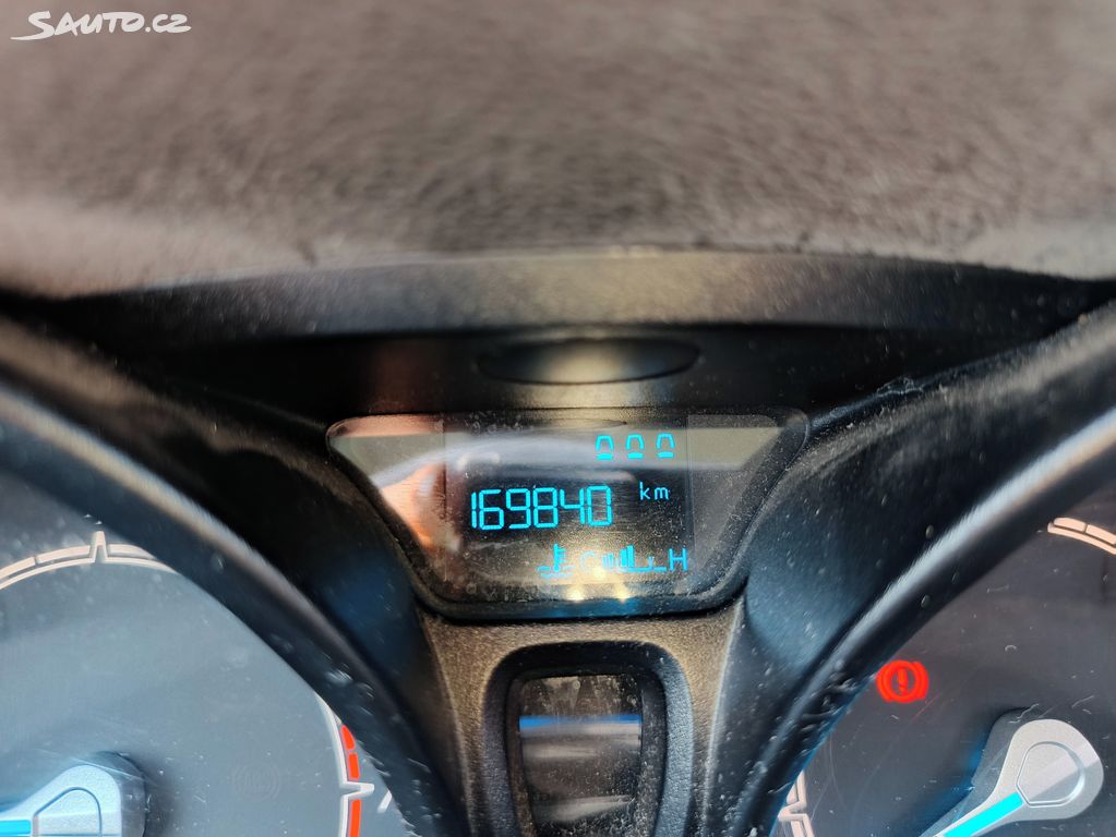 Ford Tourneo Courier 1,0 Ecoboost - VADA MOTORU | Sauto.cz