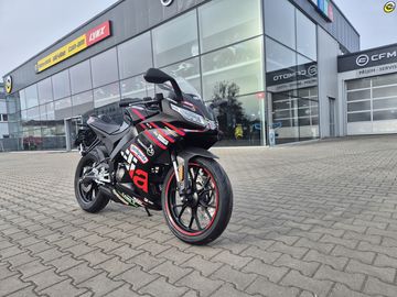 Motorky 125 Silniční bazar a prodej nových vozů | Sauto.cz