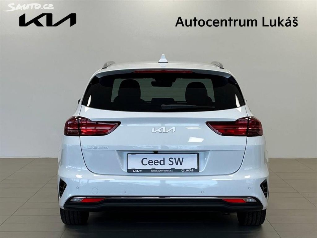 Kia Cee´d SW Kia Ceed SW CD 1,5 T-GDi GPF… | Sauto.cz