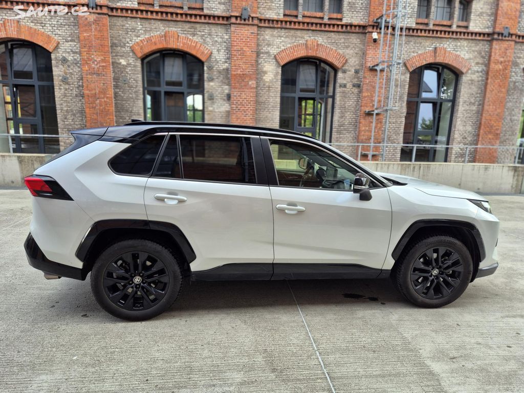 Toyota Rav4 2,5 Hybrid Selection 4x2 | Sauto.cz