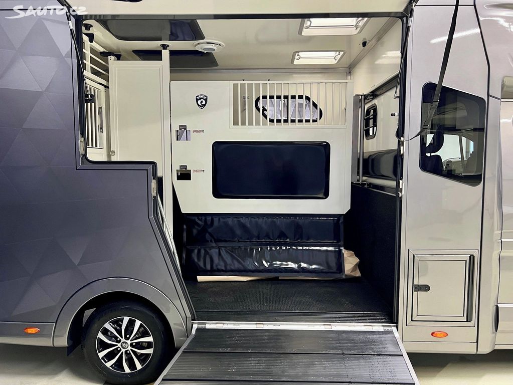 Renault Master 2.0dCi EXCELSION 5XL, PARAGAN | Sauto.cz