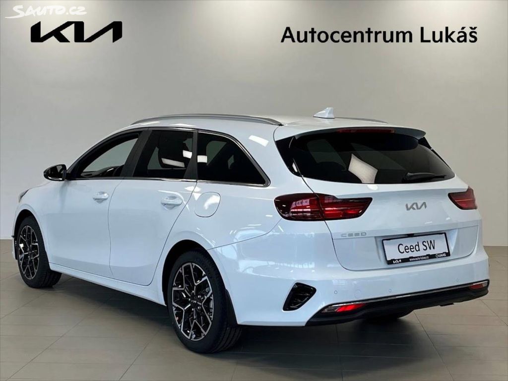 Kia Cee´d SW Kia Ceed SW CD 1,5 T-GDi GPF… | Sauto.cz