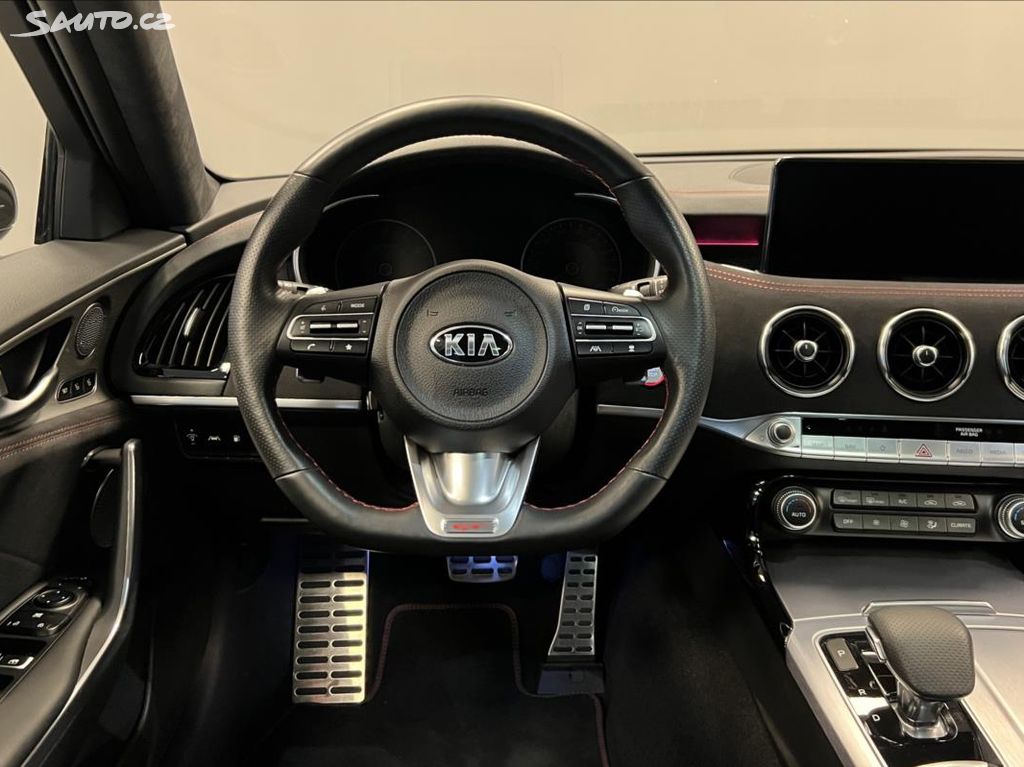 Kia Stinger 3,3 V6 T-GDI Auto 4x4 | Sauto.cz