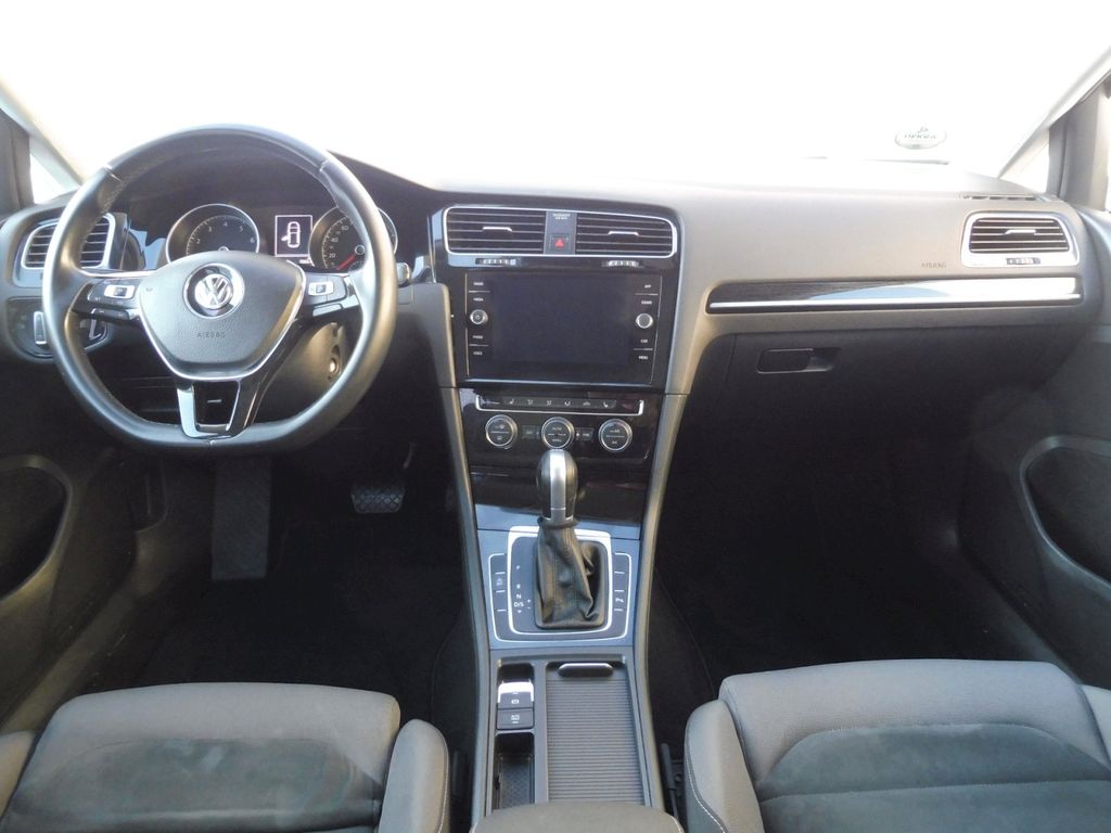 Volkswagen Golf Highline 1,5 TSI 110kW DSG | Sauto.cz