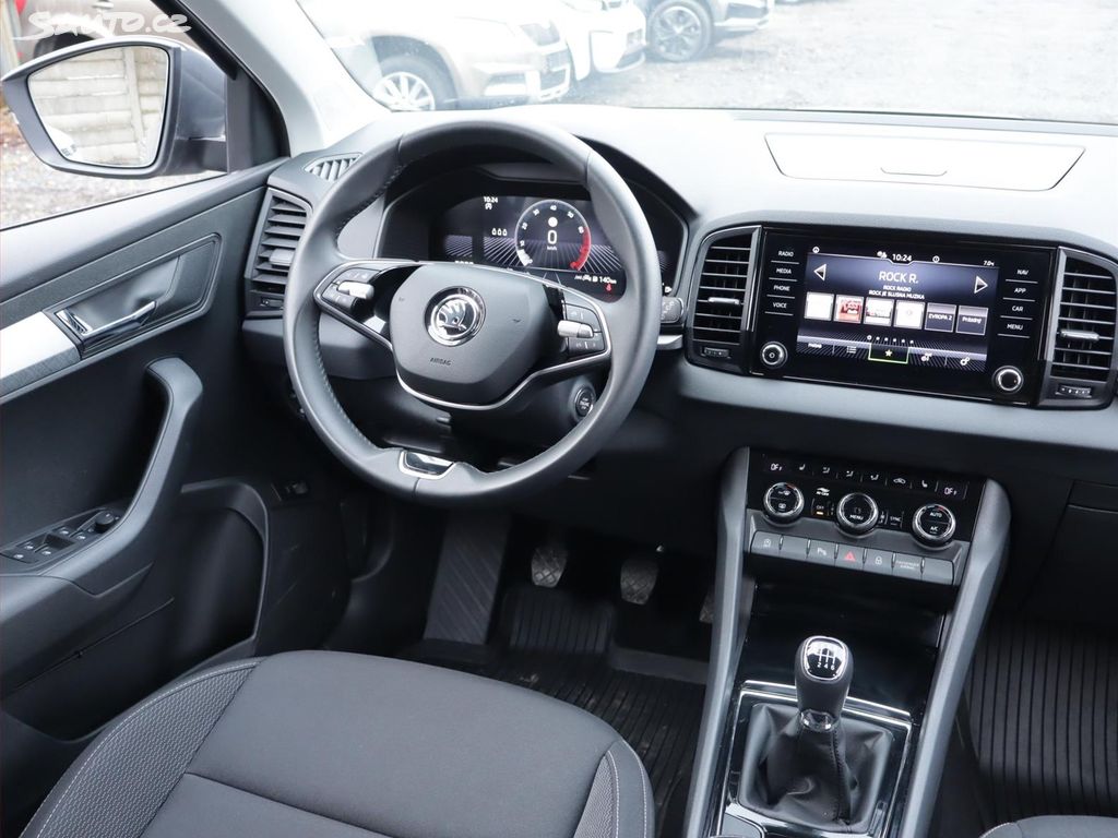Škoda Karoq 1.5 TSI, Fresh, Serv.kniha | Sauto.cz