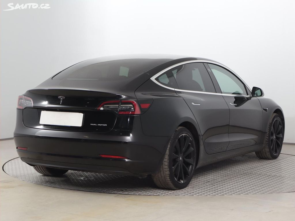 Tesla Model 3 Long Range 4WD 78kWh, SoH 86% | Sauto.cz