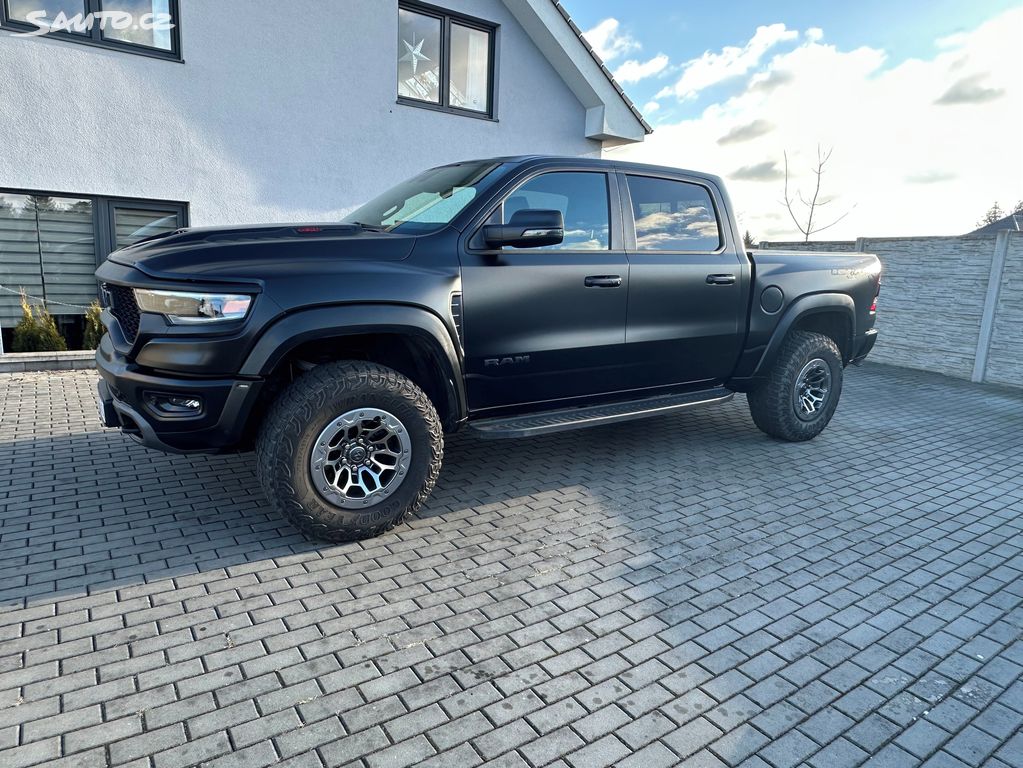 Dodge Ram TRX 6.2L V8 HEMI 712PS r. 2025 | Sauto.cz