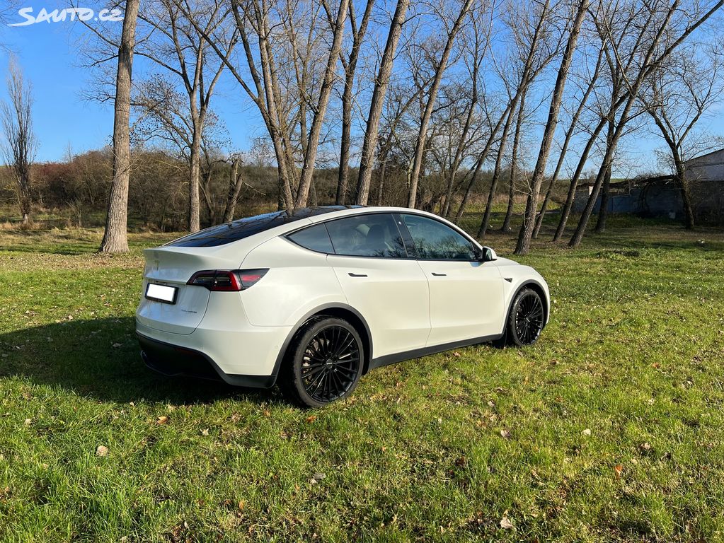 Tesla Model Y Tesla Model Y, LR Boost Ryzen | Sauto.cz
