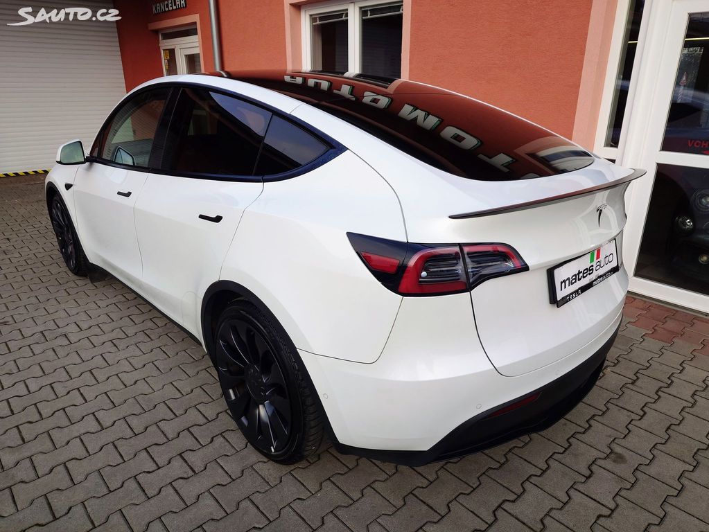 Tesla Model Y Performance - BERLÍN, EAP 393 | Sauto.cz