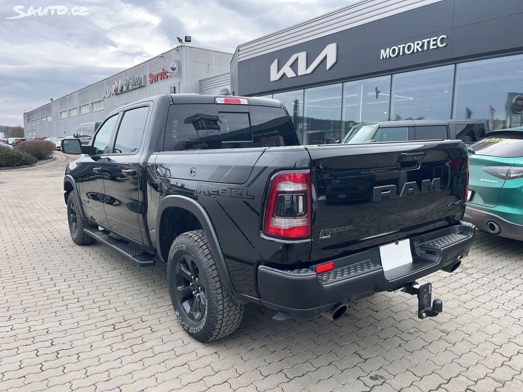 RAM 1500 5.7 V8 401k REBEL RAMBOX | Sauto.cz
