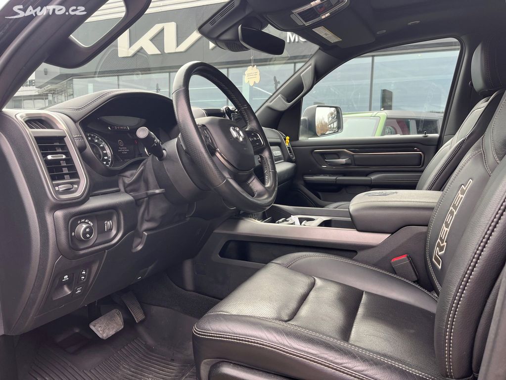 RAM 1500 5.7 V8 401k REBEL RAMBOX | Sauto.cz