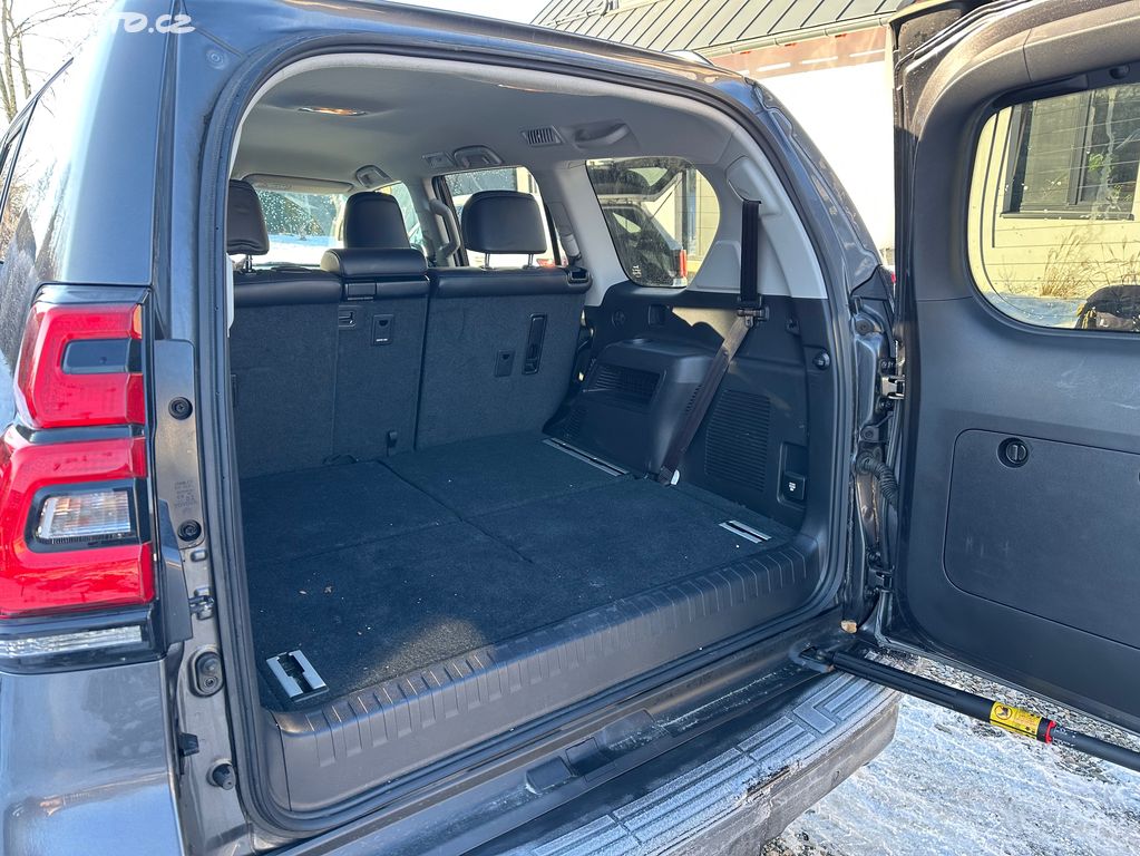 Toyota Land Cruiser 2.8D4-D 150kW, 7mist | Sauto.cz
