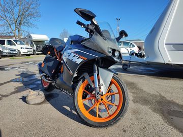 Motorky 125 Silniční bazar a prodej nových vozů | Sauto.cz