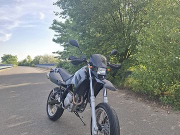 Motorky 125 Enduro bazar a prodej nových vozů | Sauto.cz