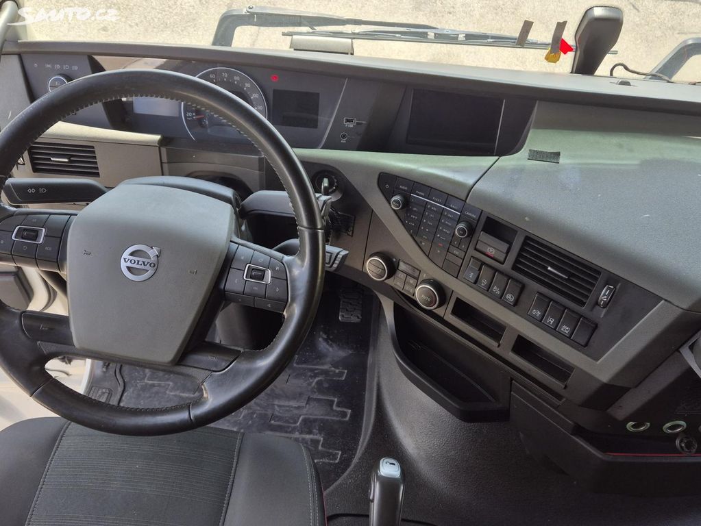 Volvo FH FH 500 GLOBE XL EURO 6 | Sauto.cz
