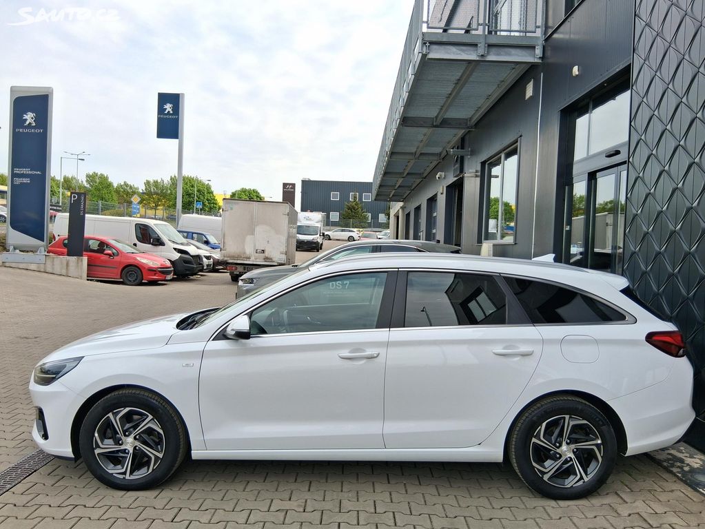 Hyundai i30 SMART 1.5 T-GDi 117 kW | Sauto.cz