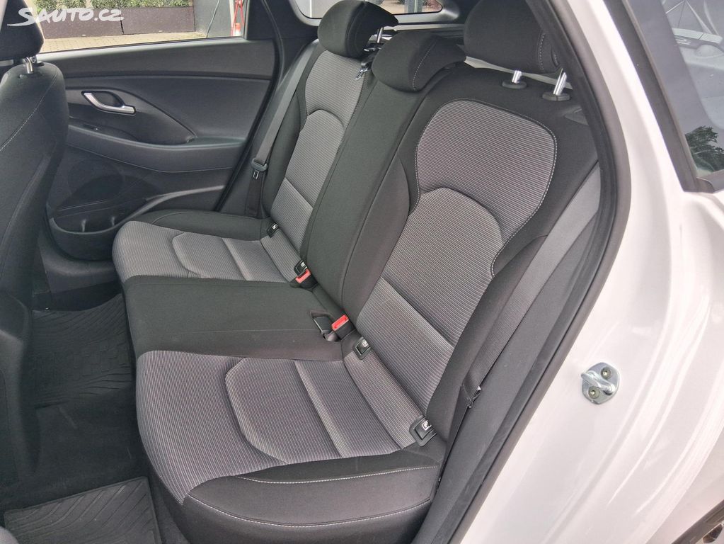 Hyundai i30 TRIKOLOR COMFORT 1.0T-GDi 88kW | Sauto.cz