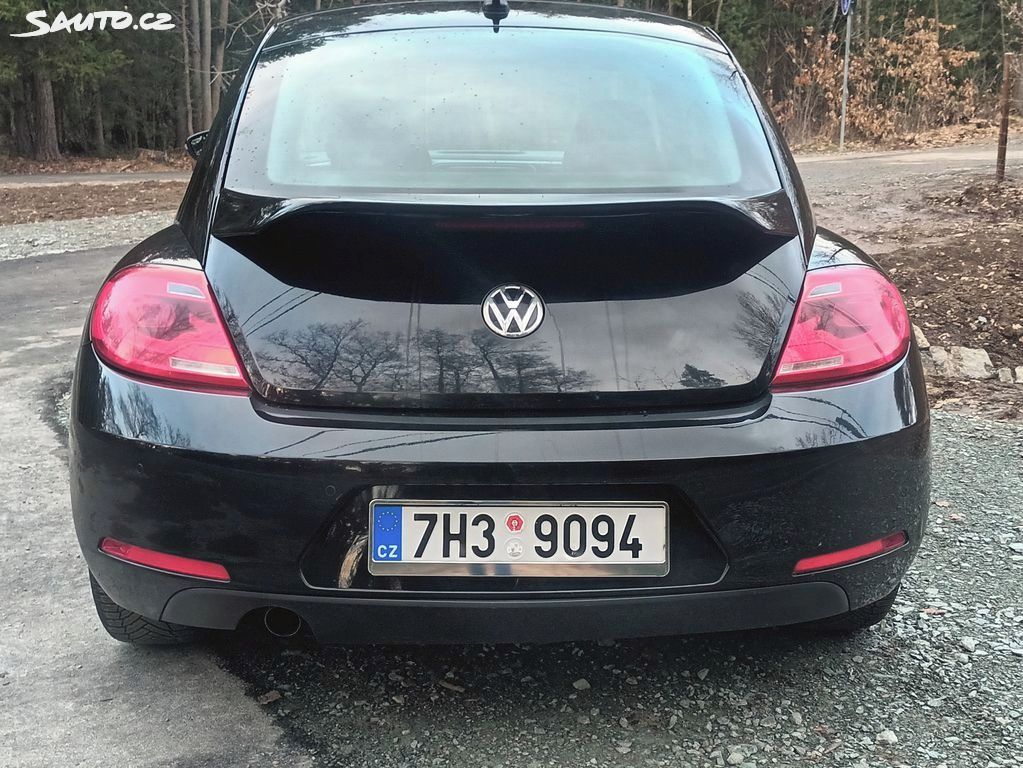 Volkswagen New Beetle 1.6TDi 77KW VÝHŘEV SED.NAVI pd | Sauto.cz
